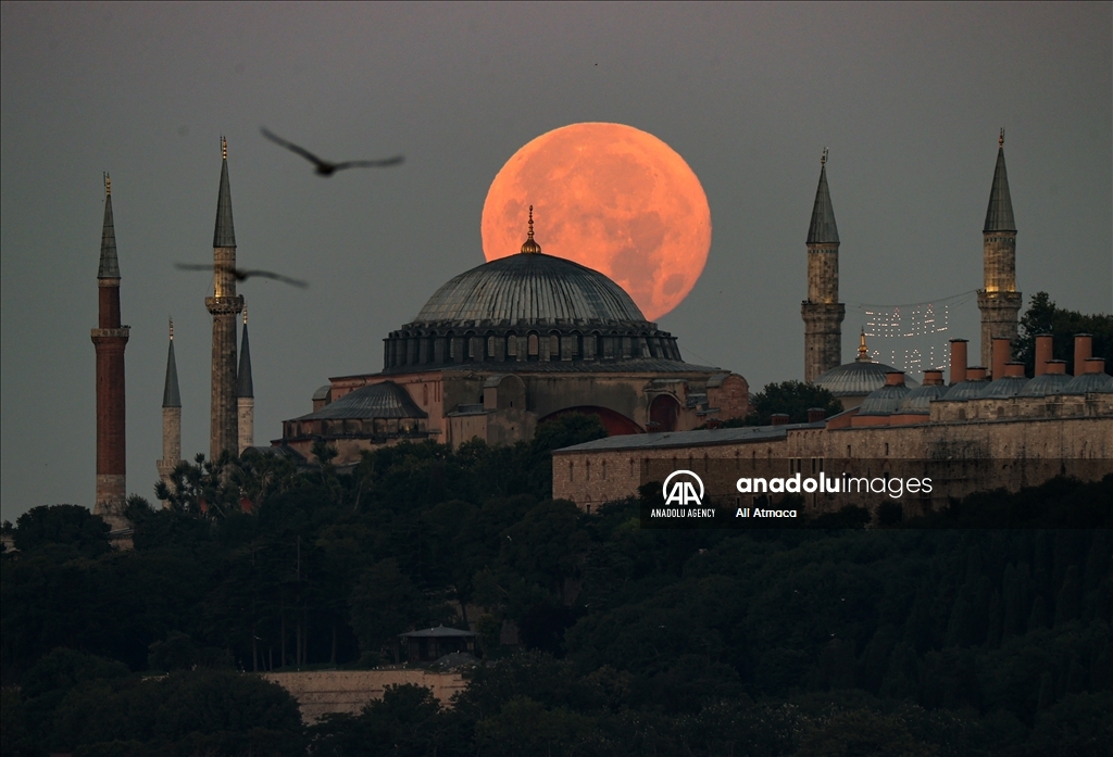 Penampakan bulan super "Buck Moon" di Turki - Anadolu Ajansı