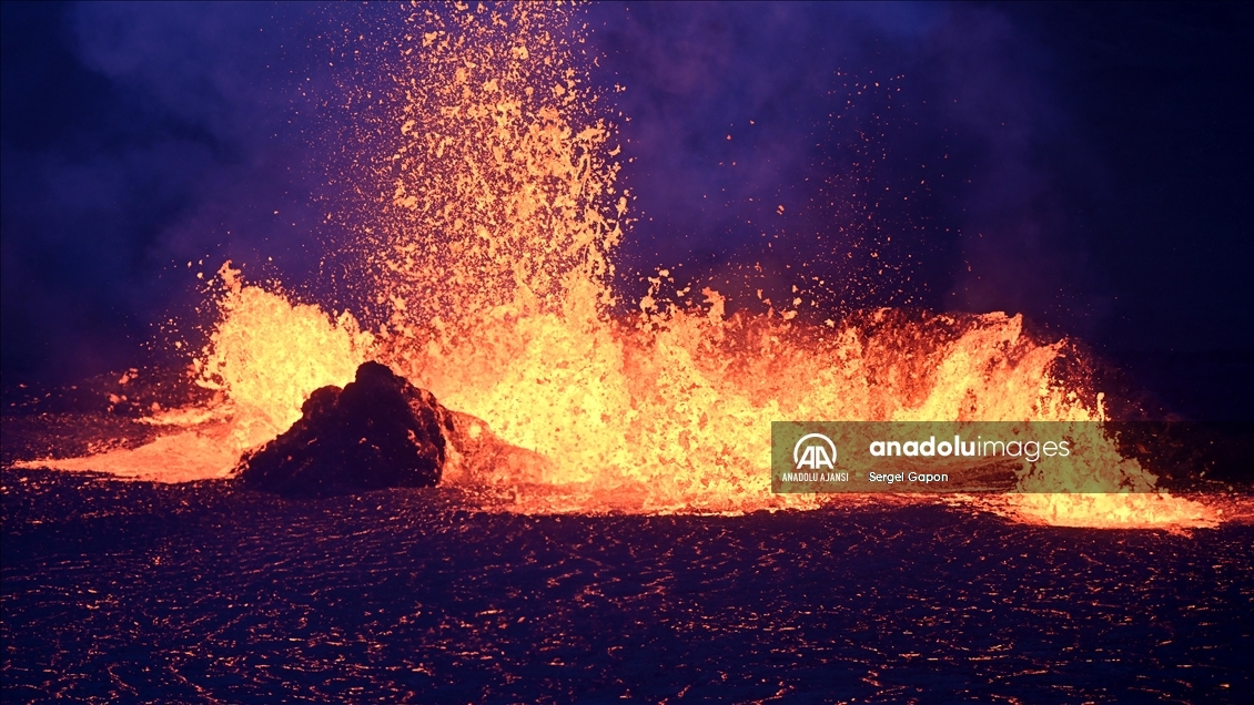 İzlanda'daki volkanik patlamalar devam ediyor - Anadolu Ajansı