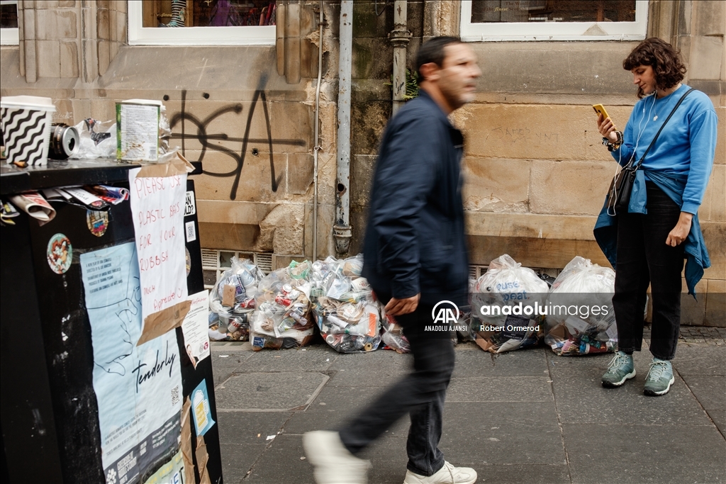 Edinburgh'ta grev nedeniyle çöpler toplanamıyor - Anadolu Ajansı