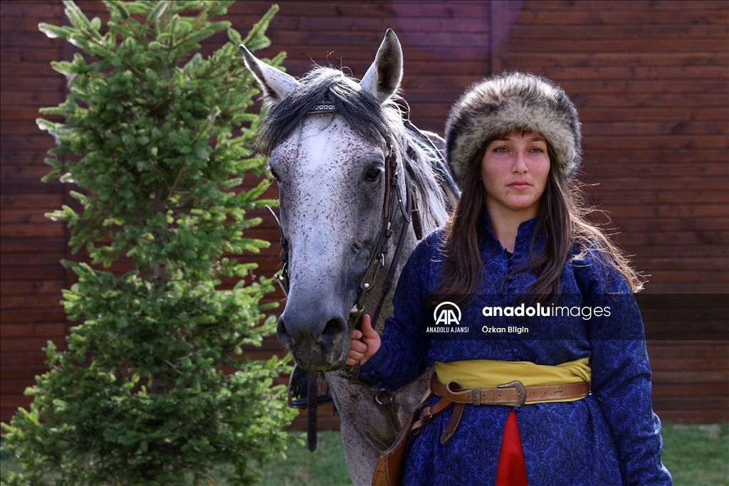 Sultan Alparslan'ın diyarında gösteri yapacak atlara özel bakım ...