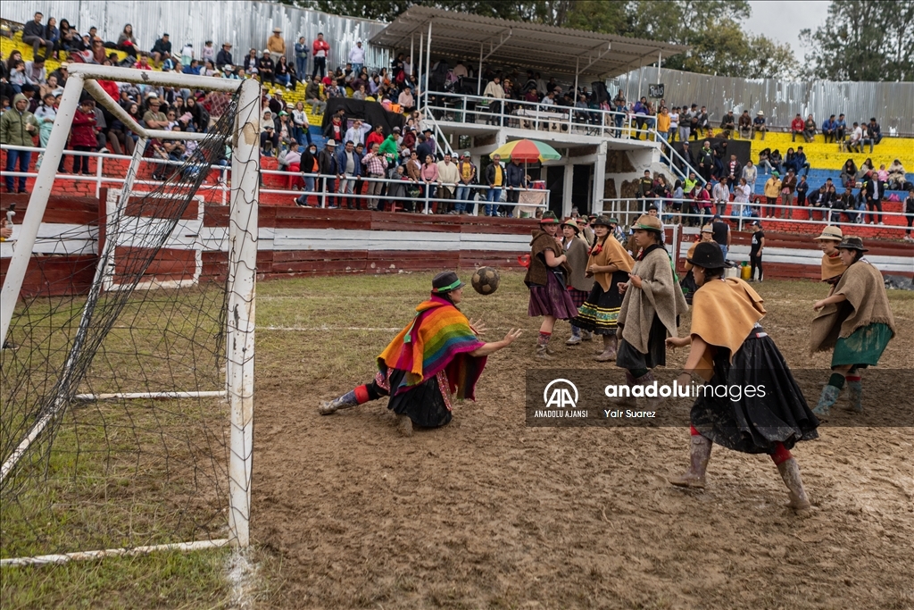 Kolombiya'da geleneksel kadın futbol müsabakaları - Anadolu Ajansı