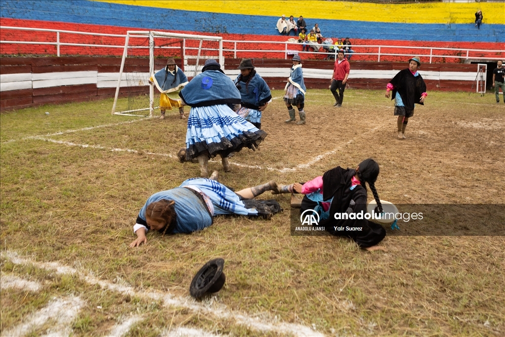 Kolombiya'da geleneksel kadın futbol müsabakaları - Anadolu Ajansı