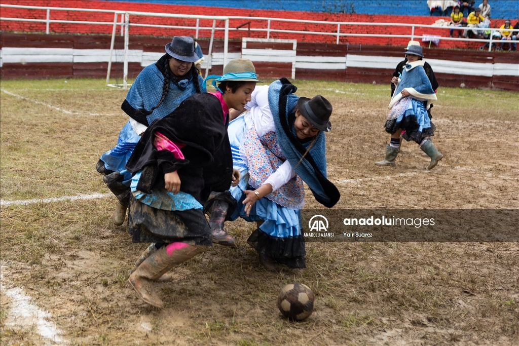 Kolombiya'da geleneksel kadın futbol müsabakaları - Anadolu Ajansı