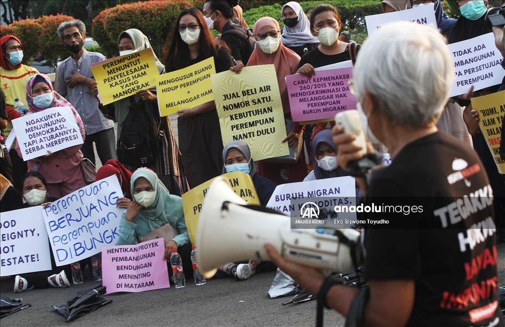Demonstrasi menentang Keppres penyelesaian non-yudisial pelanggaran HAM ...