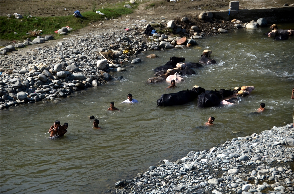 Pakistan'ın Swat bölgesinde sel felaketi altyapıya ciddi zarar verdi ...