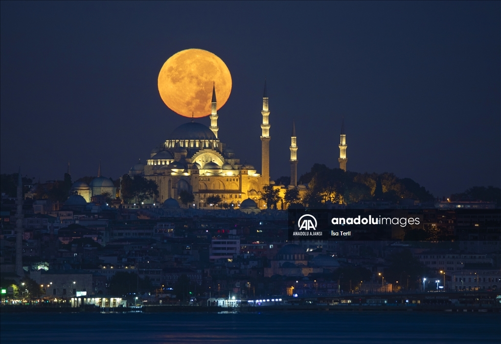 İstanbul'da dolunay - Anadolu Ajansı