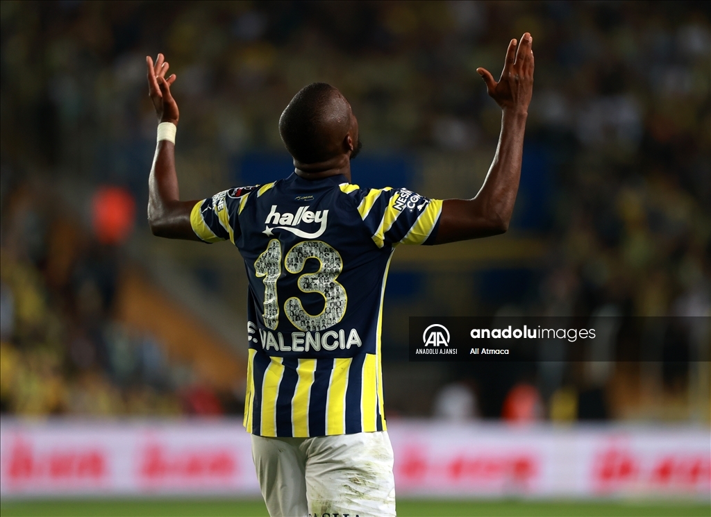 Fenerbahçe, sahasında Corendon Alanyaspor'u 5-0 yendi - Anadolu Ajansı