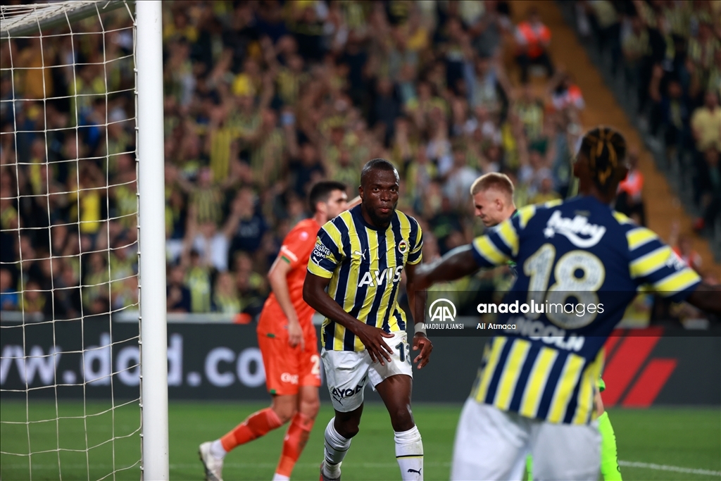 Fenerbahçe, sahasında Corendon Alanyaspor'u 5-0 yendi - Anadolu Ajansı