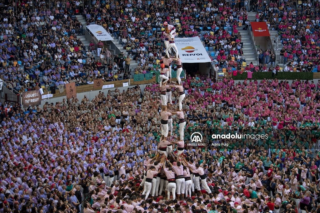 28th edition of the 'human towers' ('castells') competition in ...