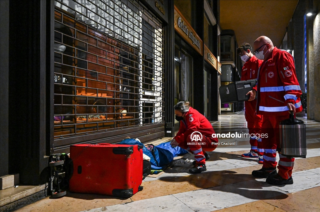 Italian Red Cross gives assistance to homeless people on World Homeless ...