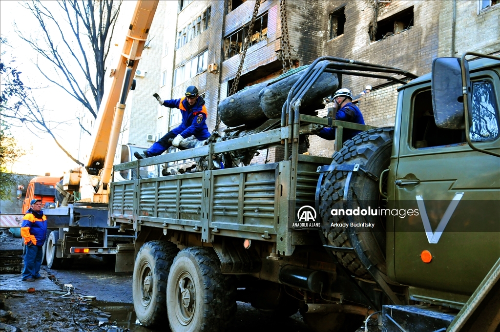 Rusya'nın Yeysk kentinde savaş uçağının yerleşim bölgesine düşmesi ...