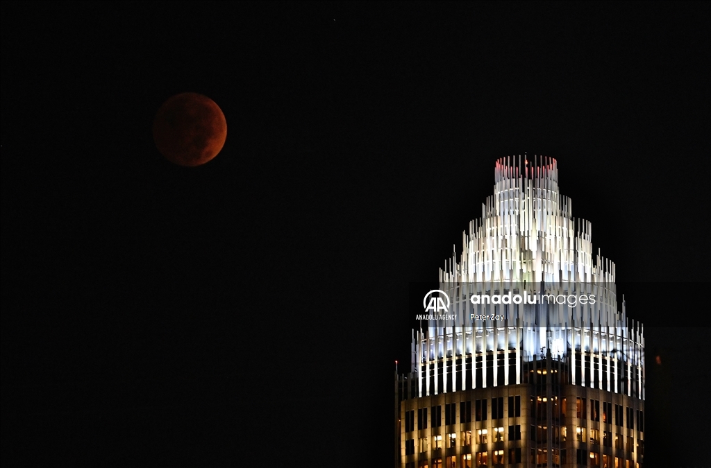 Penampakan gerhana bulan total di AS - Anadolu Agency