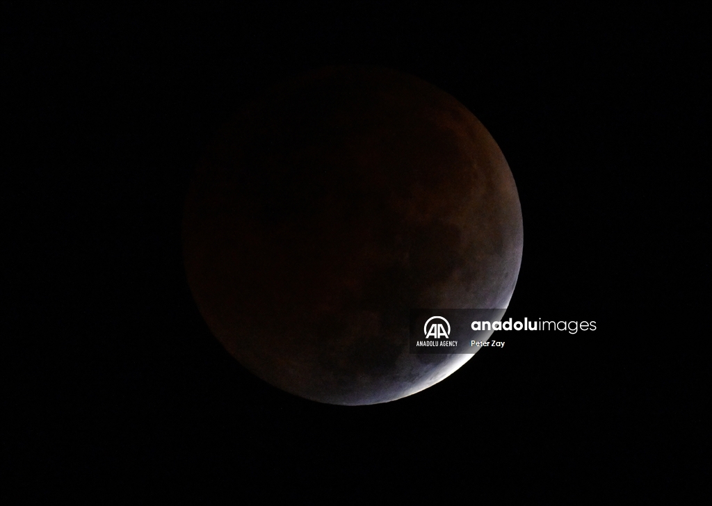 Penampakan gerhana bulan total di AS - Anadolu Agency