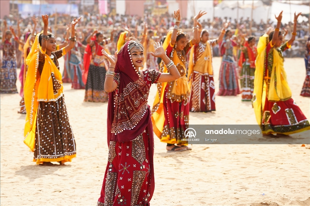 Hindistan'da geleneksel Pushkar Deve Festivali kapanış töreni - Anadolu ...