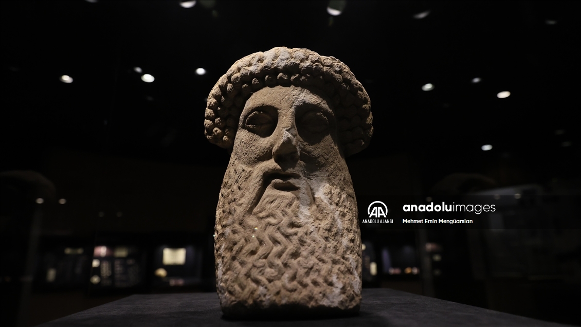 Depolarda korunan eserler, 55 bin kişiyle hazine odasında buluştu - Anadolu Ajansı