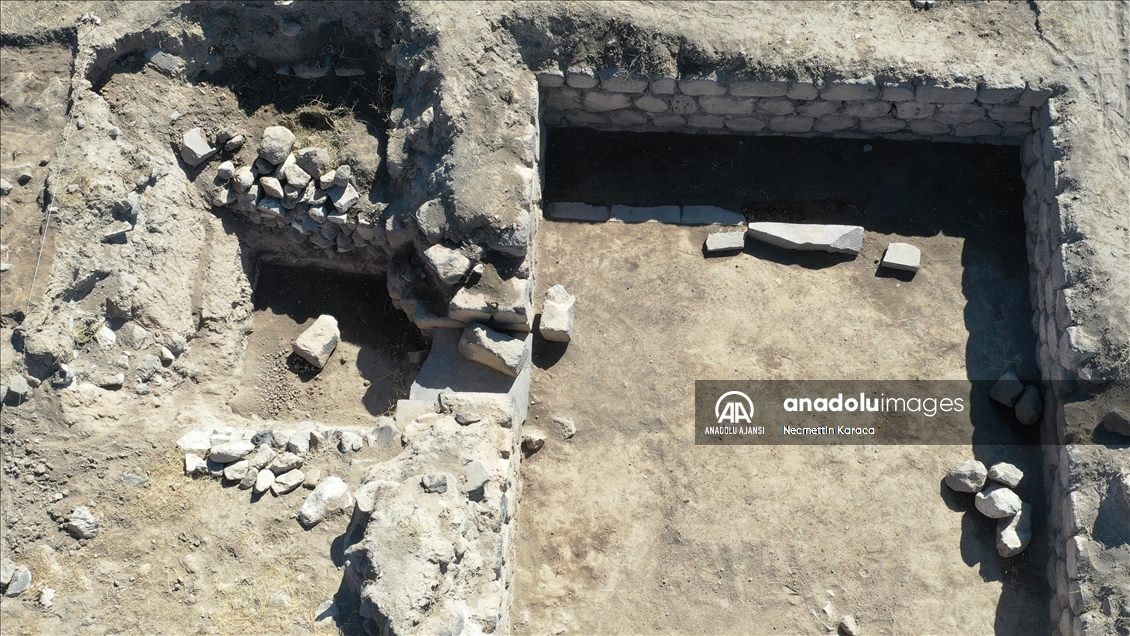 Körzüt Kalesi kalıntısında Urartu Kralı Menua'nın inşa ettirdiği ikinci tapınak bulundu ...