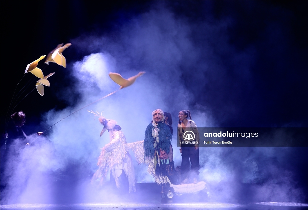 'Waste Atlas' musical with puppets made of recycled waste in Turkiye's ...