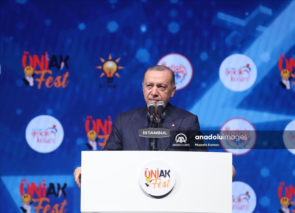 Cumhurbaşkanı Erdoğan, Üniversiteli AK Gençlik Festivali'nde konuştu ...