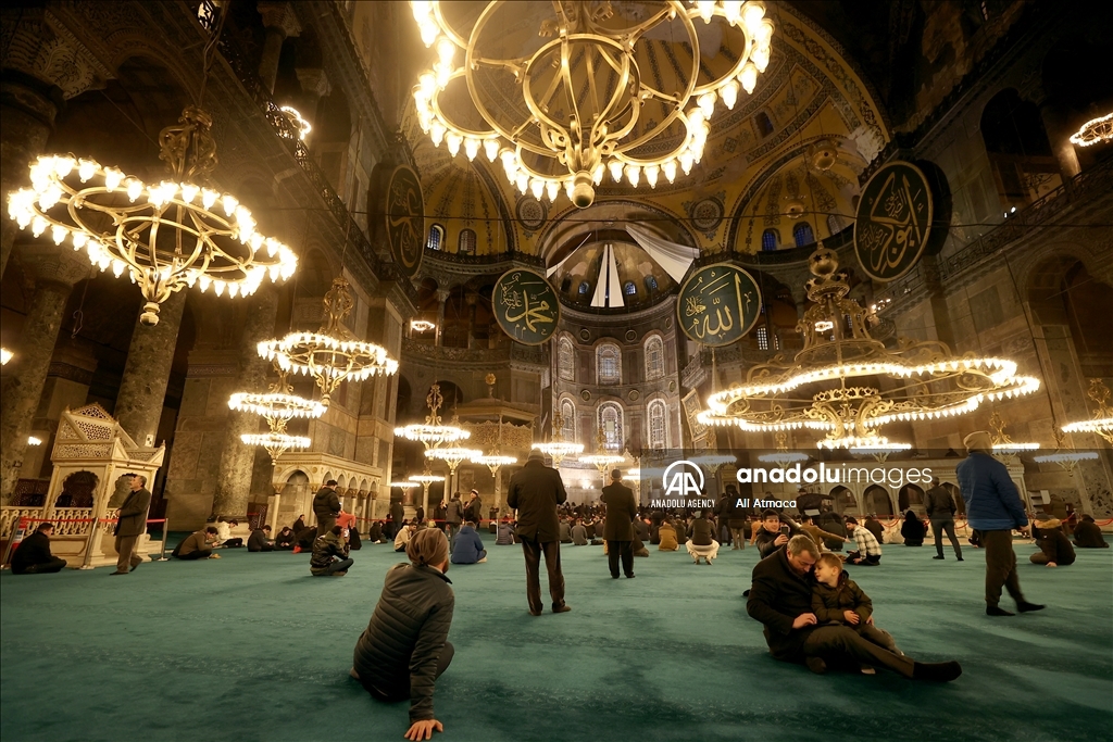 Peringatan Laylat al-Raghaib di Istanbul - Anadolu Ajansı