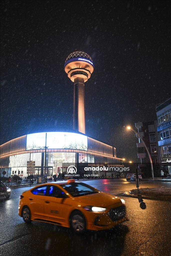 Ankara'da kar yağışı - Anadolu Ajansı