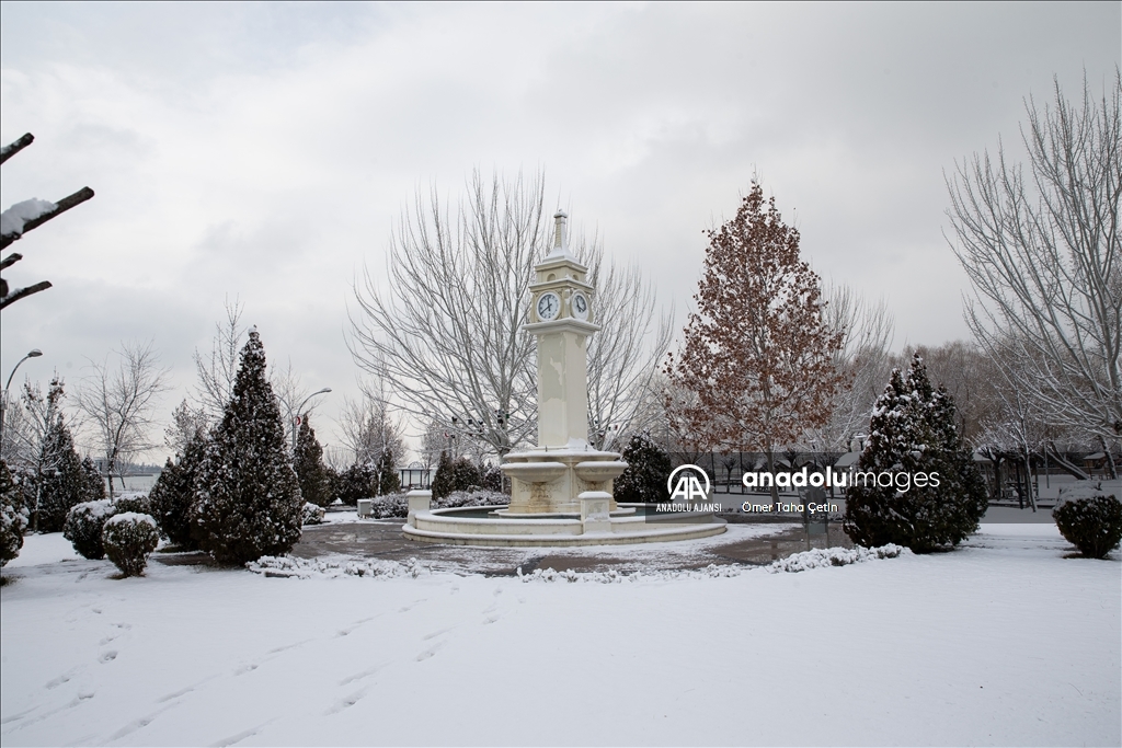 Ankara'da kar yağışı - Anadolu Ajansı
