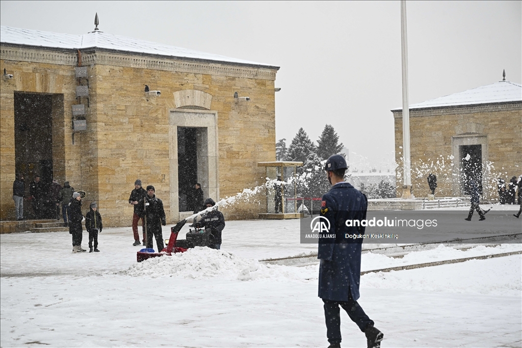 Ankara'da kar yağışı - Anadolu Ajansı