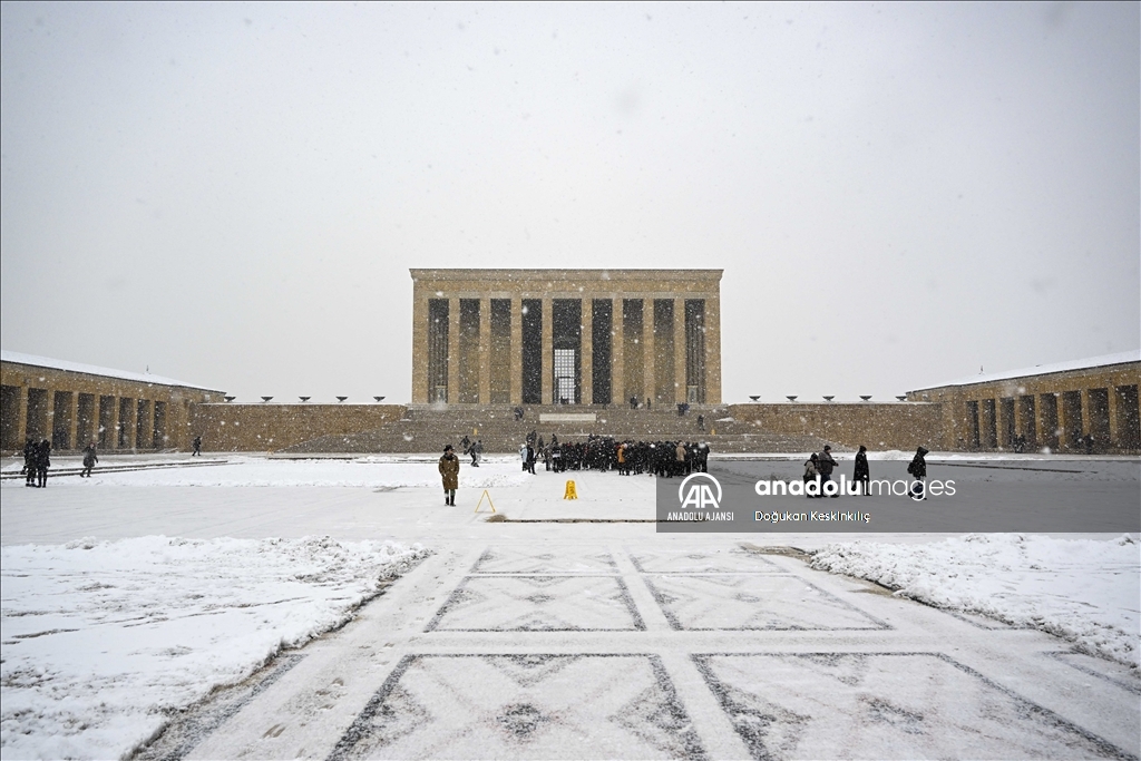Ankara'da kar yağışı - Anadolu Ajansı