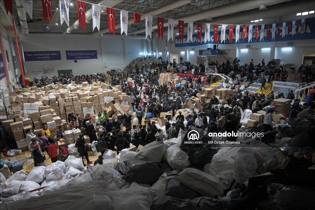Collecting aid for earthquake victims in Turkiye's Istanbul - Anadolu ...