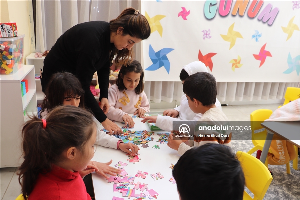 Young quake-victim children are being given psycho-social support and ...