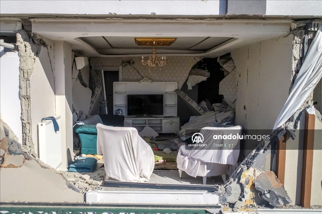 Aftermath of devastating Turkiye earthquakes: Shattered dreams inside ...