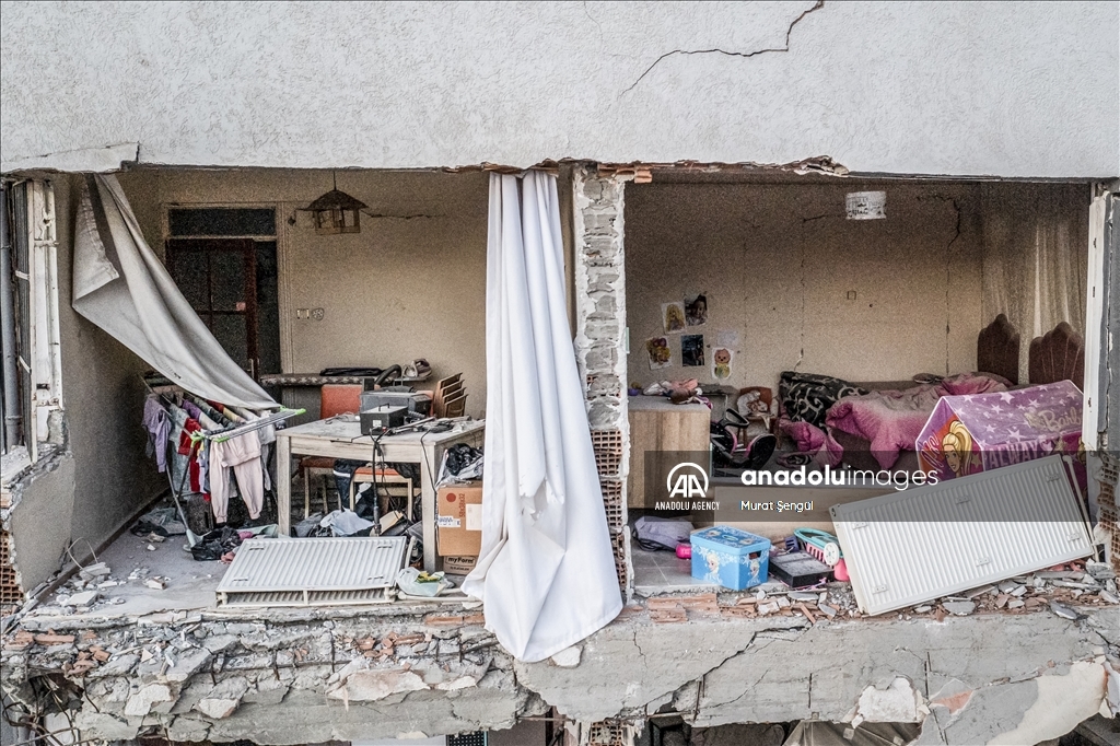 Aftermath of devastating Turkiye earthquakes: Shattered dreams inside ...