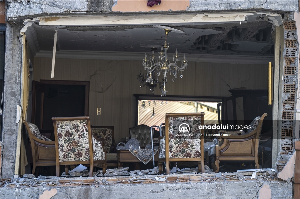 Aftermath of devastating Turkiye earthquakes: Shattered dreams inside ...