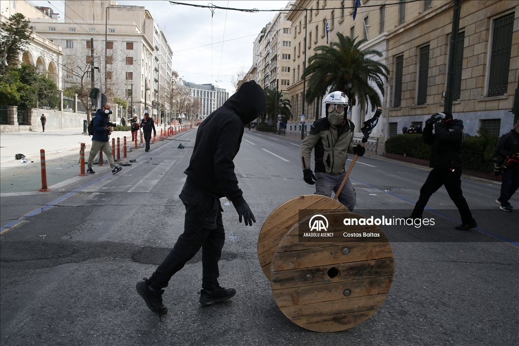 Greek police intervene in protest for those who lost their lives in ...