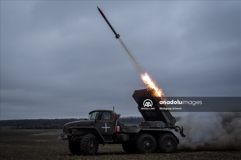 Ukrayna'nın Toretsk kentinde askeri hareketlilik sürüyor - Anadolu Ajansı