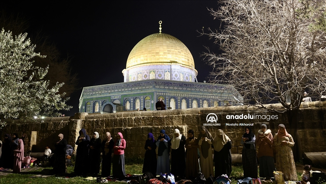 Mescid-i Aksa'da teravih namazı - Anadolu Ajansı