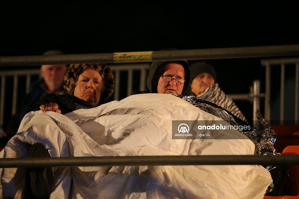 Anzak Koyu'nda geleneksel "Şafak Ayini" yapıldı