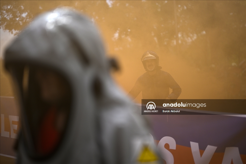 Firefighters demonstrate in Madrid - Anadolu Ajansı
