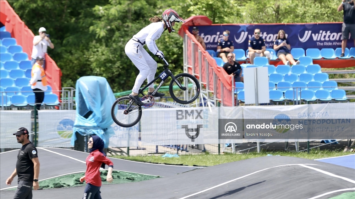 Bisiklette 2023 BMX Avrupa Kupası'nın 10. etap yarışları Sakarya'da ...