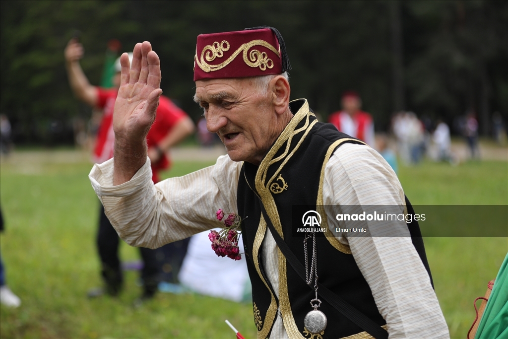Bosna Hersek'teki 513'üncü Ayvaz Dede Şenlikleri binlerce kişinin ...