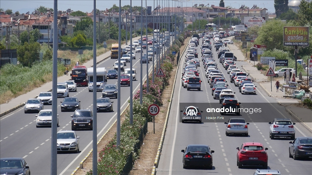 Tatilciler dönüş yolunda
