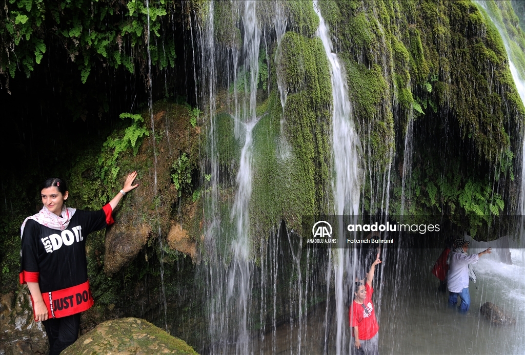 İran'ın Gülistan eyaletinde yaşayanlar bayramın tadını şelaleleriyle ...