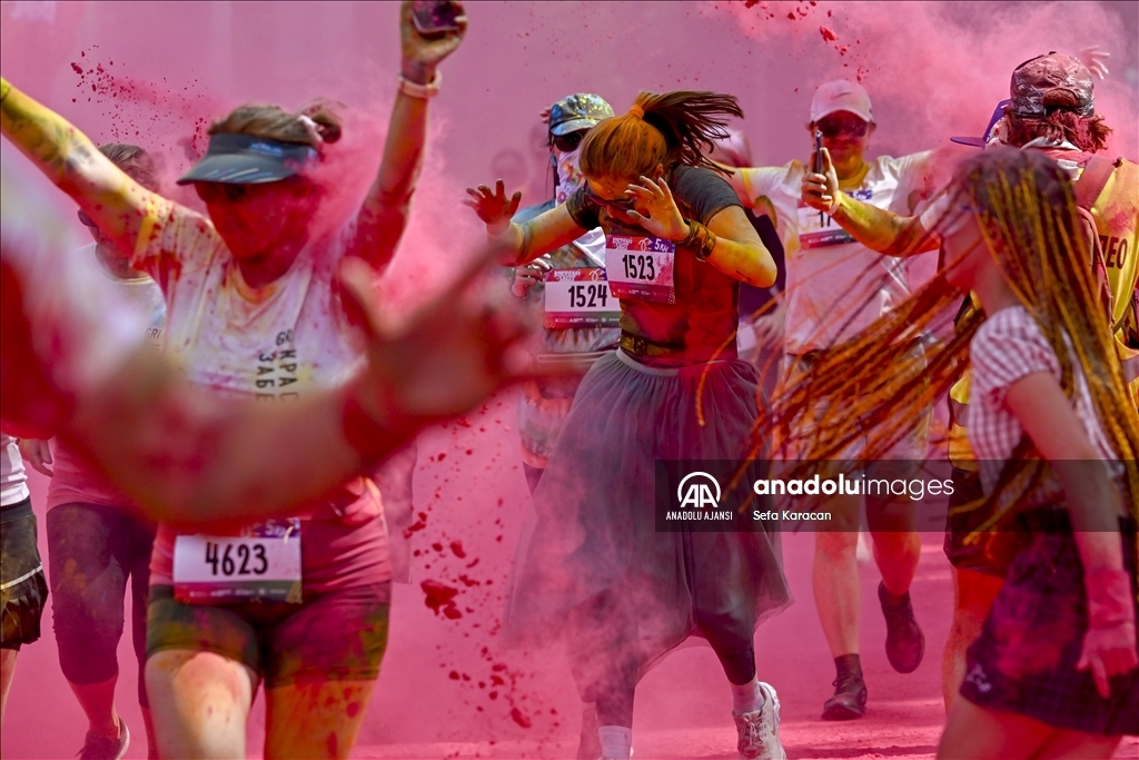 Moskova'da "Colourful Run" - Anadolu Ajansı