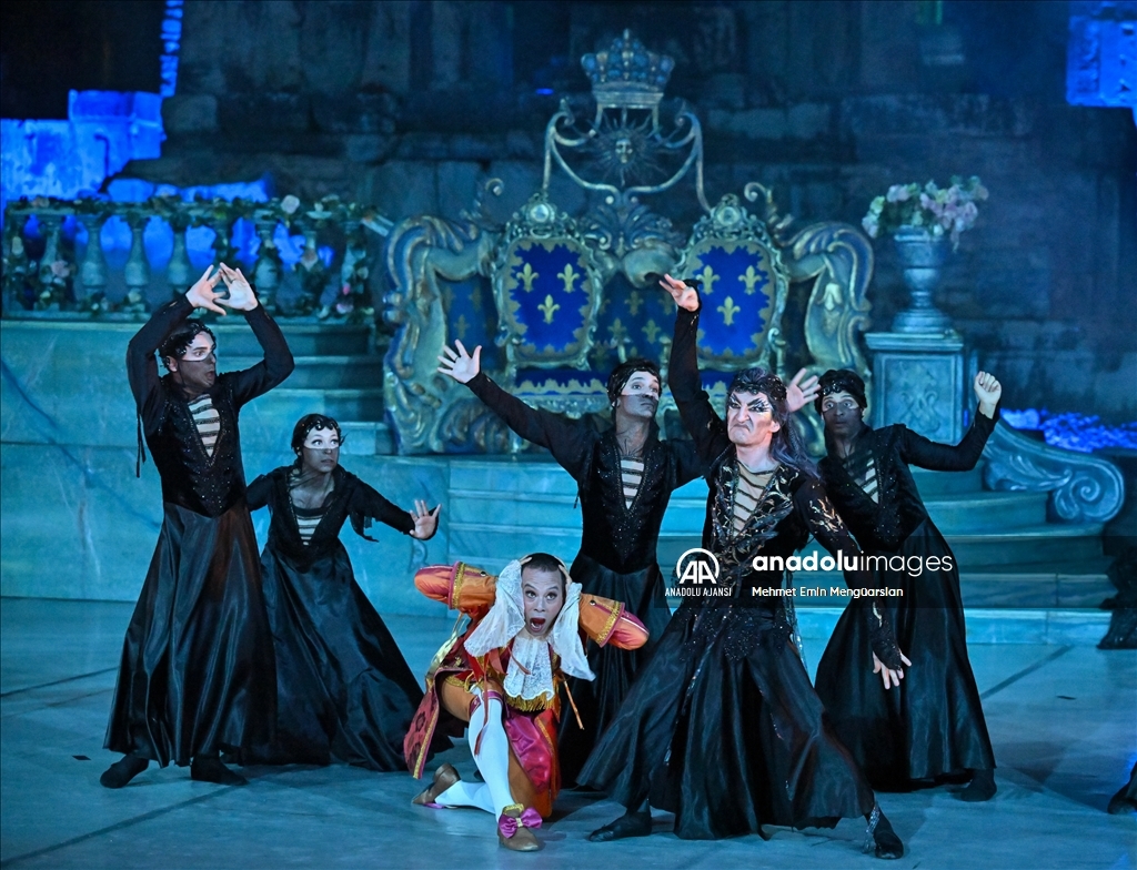 Efes Opera ve Bale Festivali "Uyuyan Güzel" balesiyle başladı - Anadolu ...