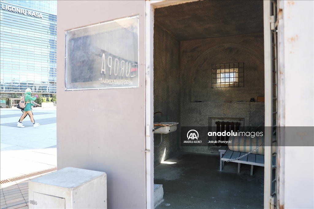 Replica of Alexey Navalny prison cell in Vilnius - Anadolu Ajansı