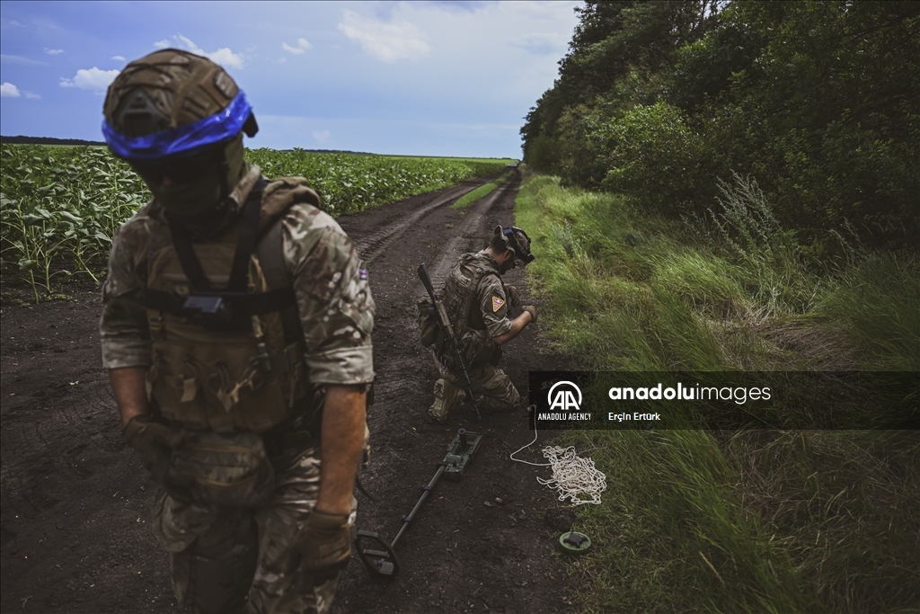 Ukrainian army continues its mine clearance operations in Donetsk ...