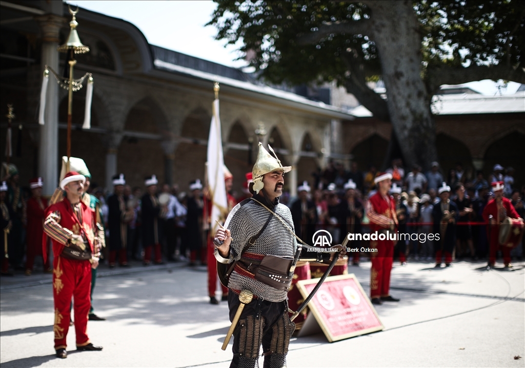 Milli Savunma Bakanlığı Mehteran Birliği Topkapı Sarayı'nda gösteri ...