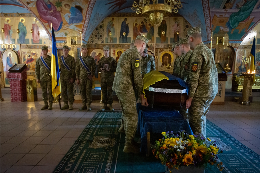 Ukrayna'lı gazeteci Dmitry Rybakov için cenaze töreni düzenlendi ...