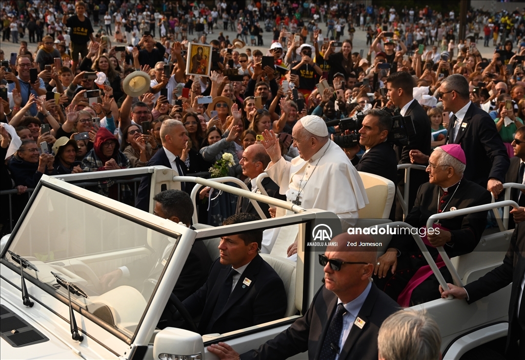 Papa Franciscus, Meryem Ana Tapınağı'nı ziyaret etti - Anadolu Ajansı