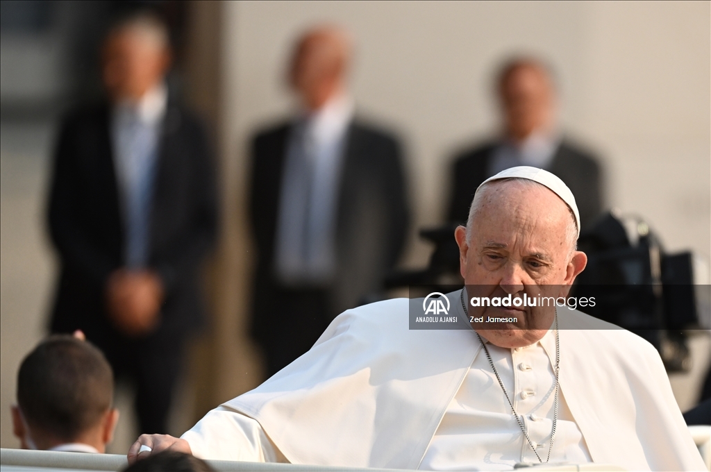 Papa Franciscus, Meryem Ana Tapınağı'nı ziyaret etti - Anadolu Ajansı