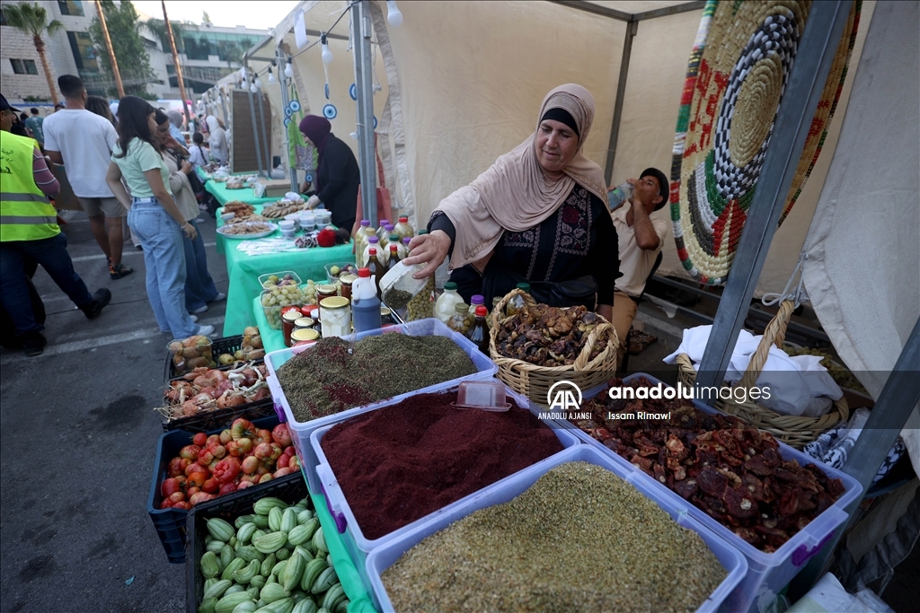 Ramallah'ta "Al Harajah" pazarı - Anadolu Ajansı